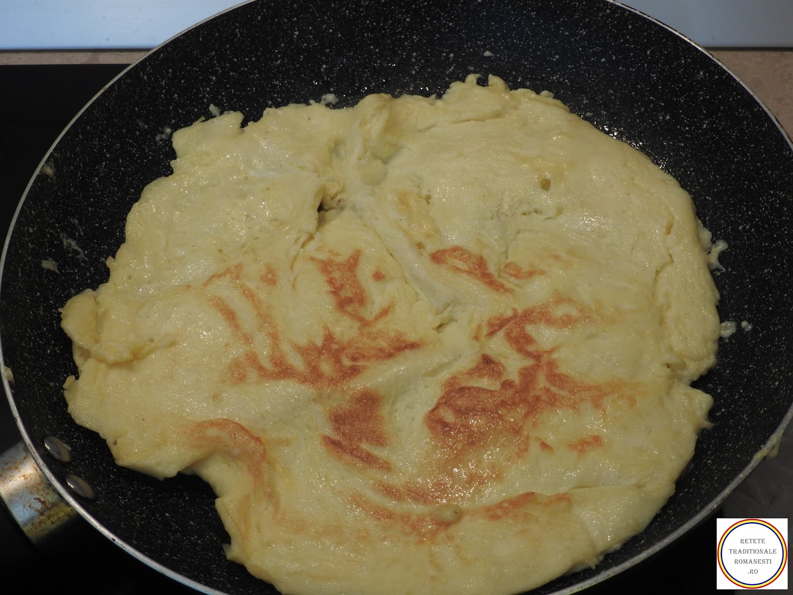 Omleta pufoasa reteta | Retetetraditionaleromanesti.ro