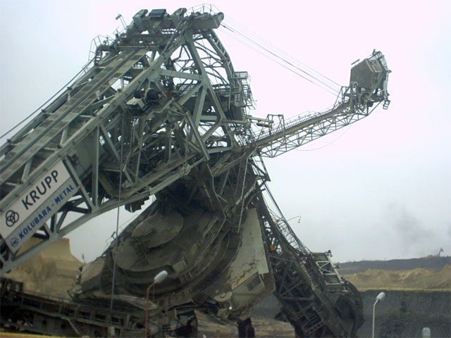 Mining Mayhem: Bucket-Wheel Excavator Collapse