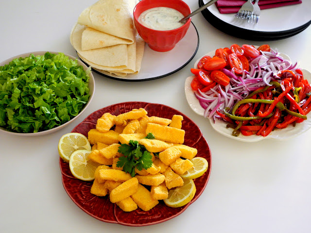 O Meu Tempero: Wraps de tiras de potas com molho de iogurte e maionese