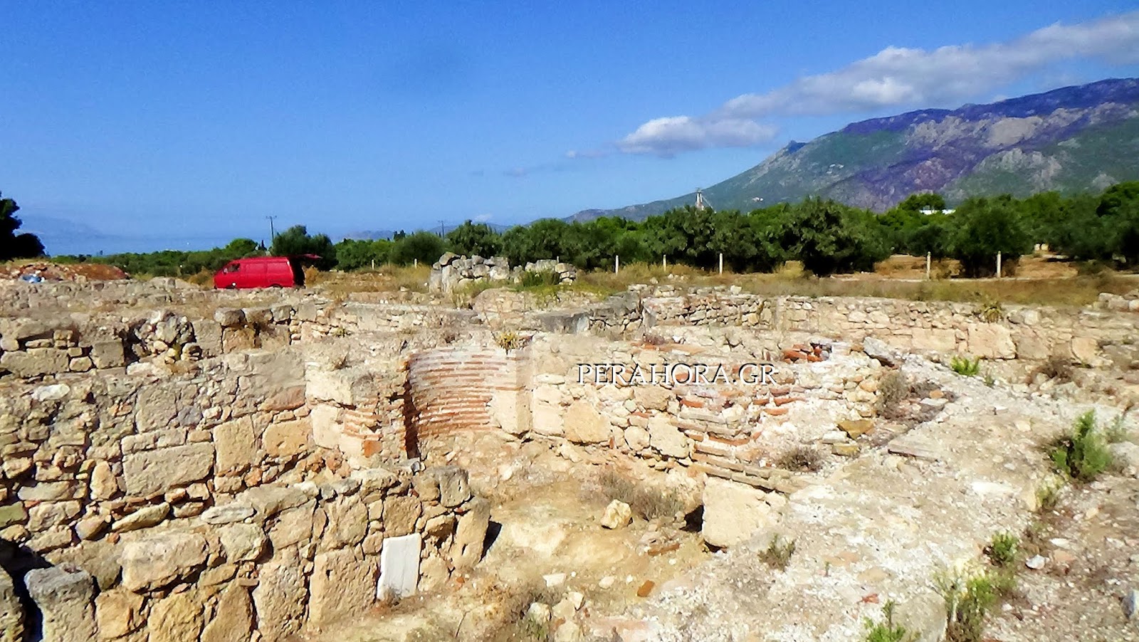 www.perahora.gr: ΑΡΧΙΣΑΝ ΟΙ ΕΡΓΑΣΙΕΣ ΣΤΗΝ ΡΩΜΑΙΚΗ ΕΠΑΥΛΗ ΤΟΥ ΛΟΥΤΡΑΚΙΟΥ ...