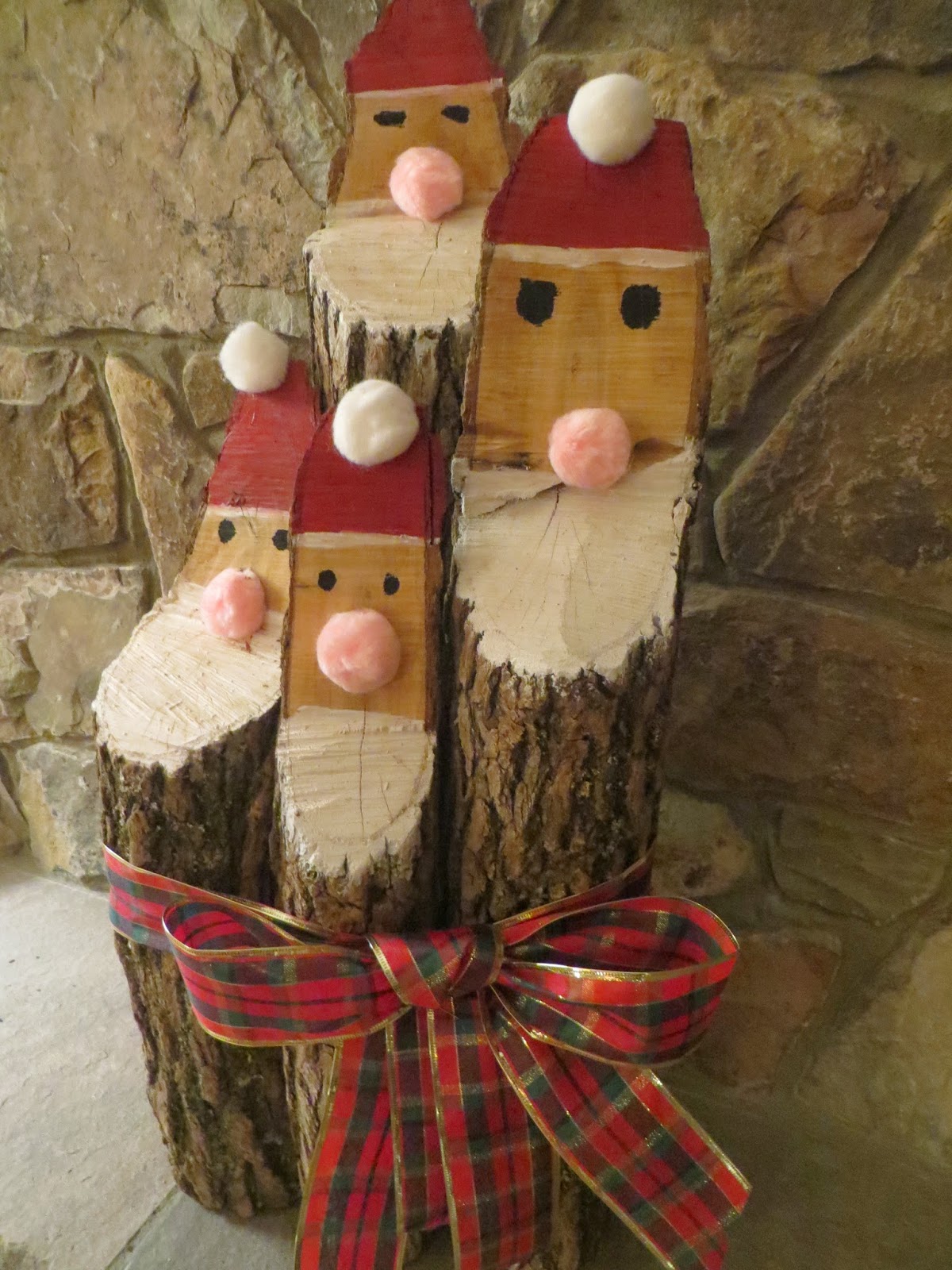 jillgoes: DIY Log Santas