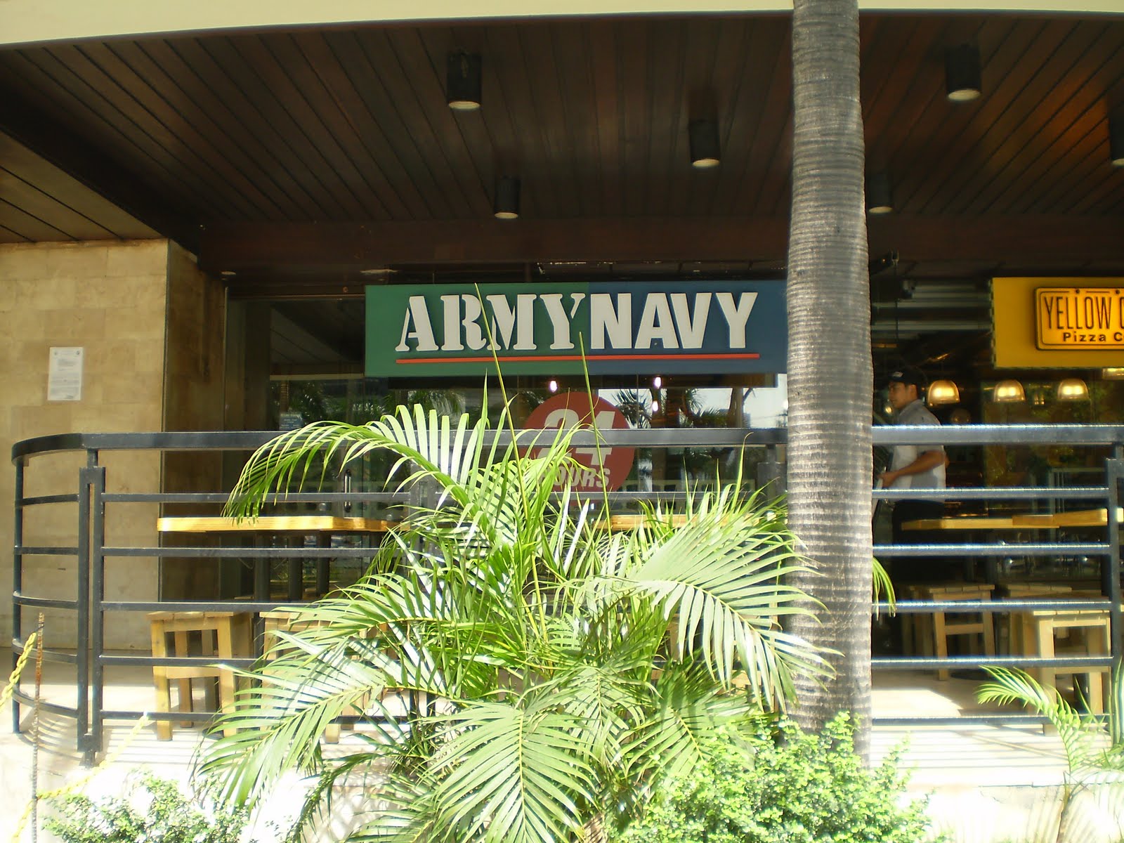 Best Places to Eat in the Philippines: Army Navy :@) :@)