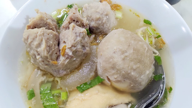 Bakso Titoti Wonogiri Cabang Kebon Jeruk | Sang Pelancong