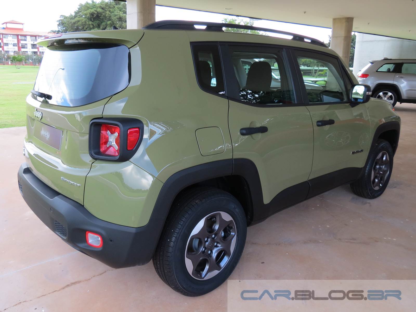 Jeep Renegade 2.0 Diesel: vídeo com detalhes das versões
