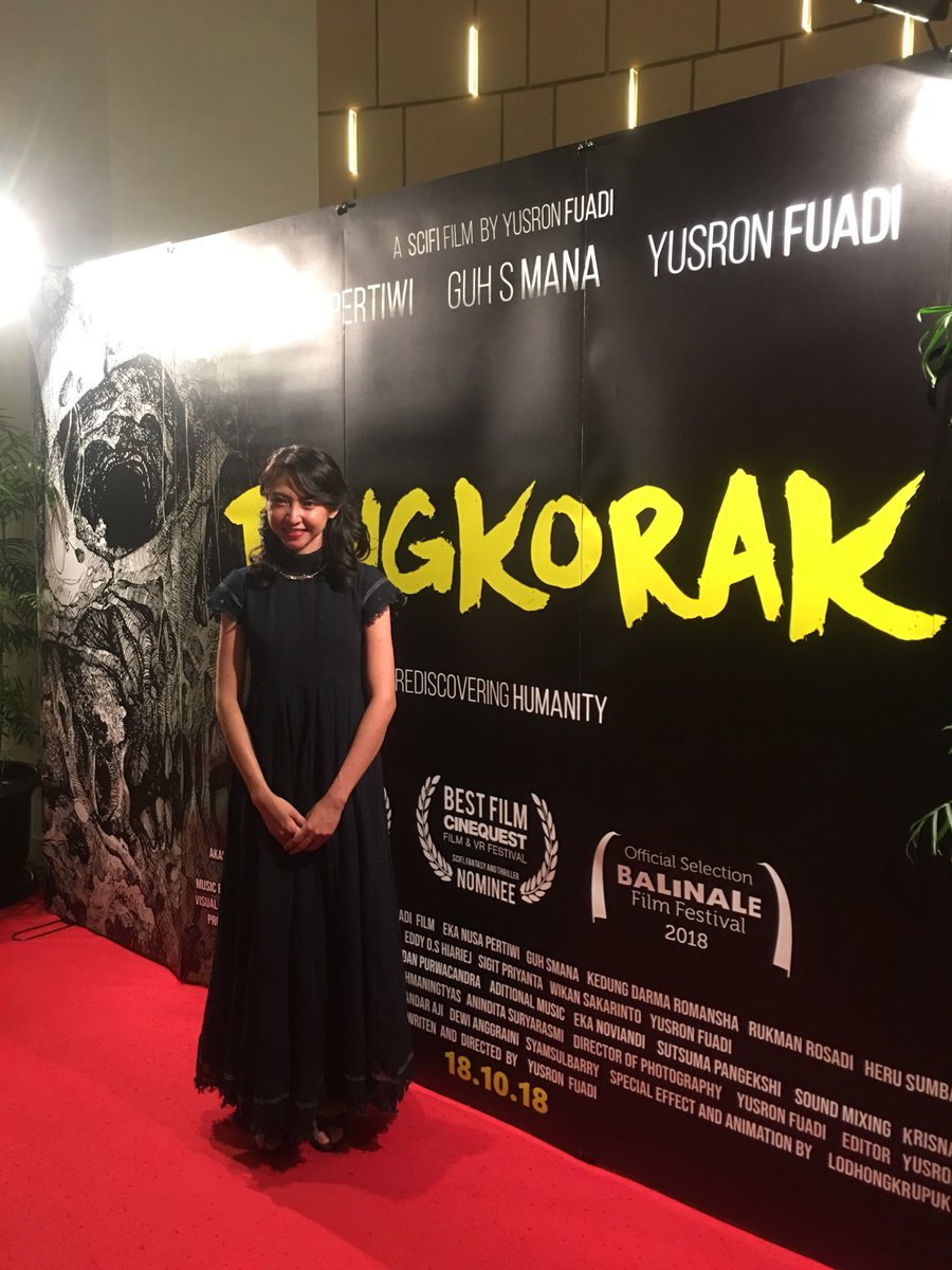 [Review] Tengkorak: Menguak Misteri Bukit Fosil Tengkorak Raksasa ...