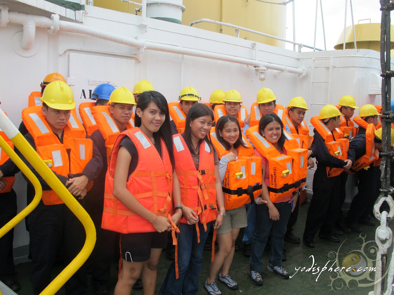 A Quick Glimpse of the Life at Sea - yodisphere.com