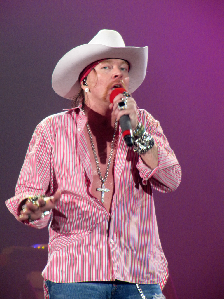 Blue Butterfly: AXL ROSE!!!