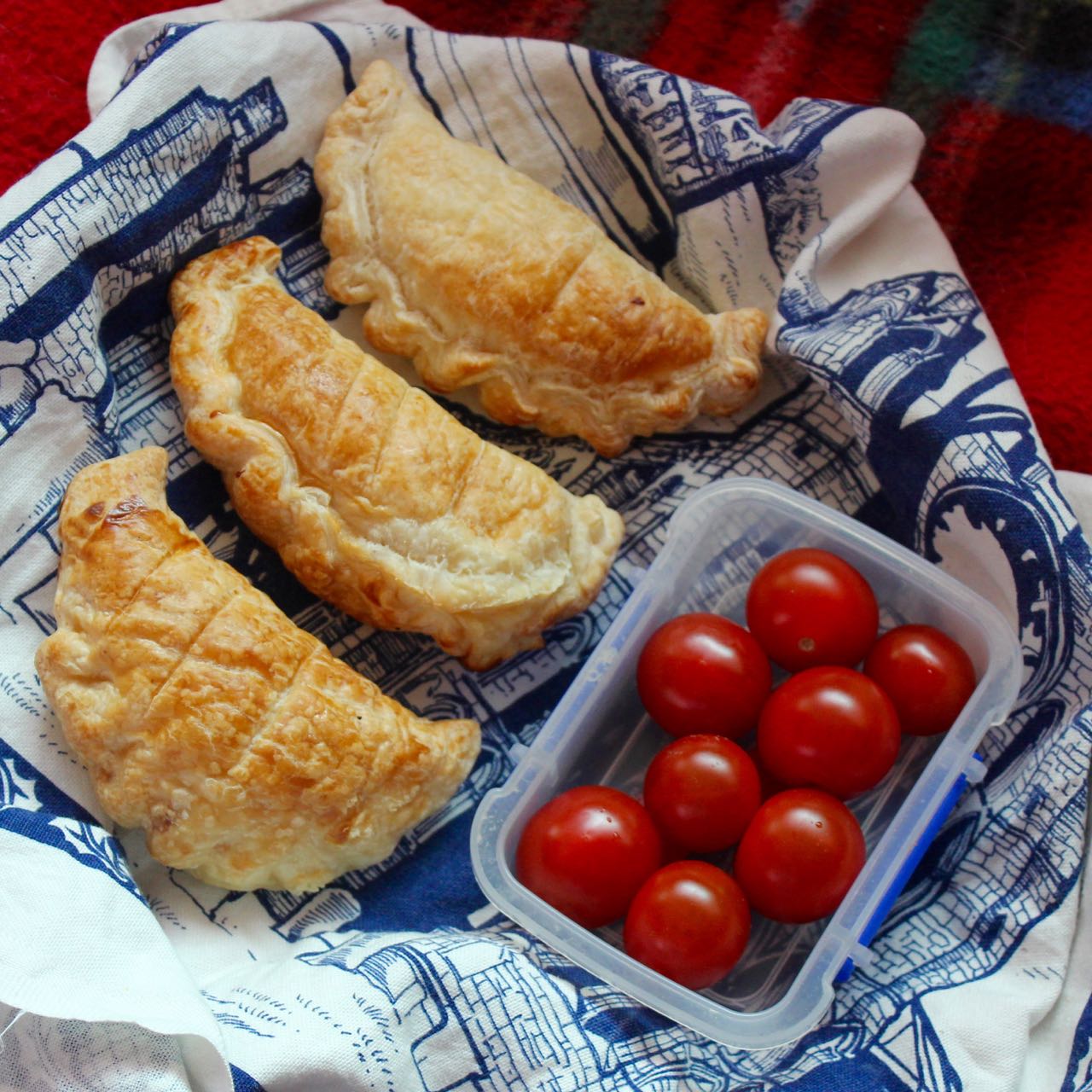 Green Gourmet Giraffe: Cheese, Onion and Potato Pasties (Tiddly Oggies ...