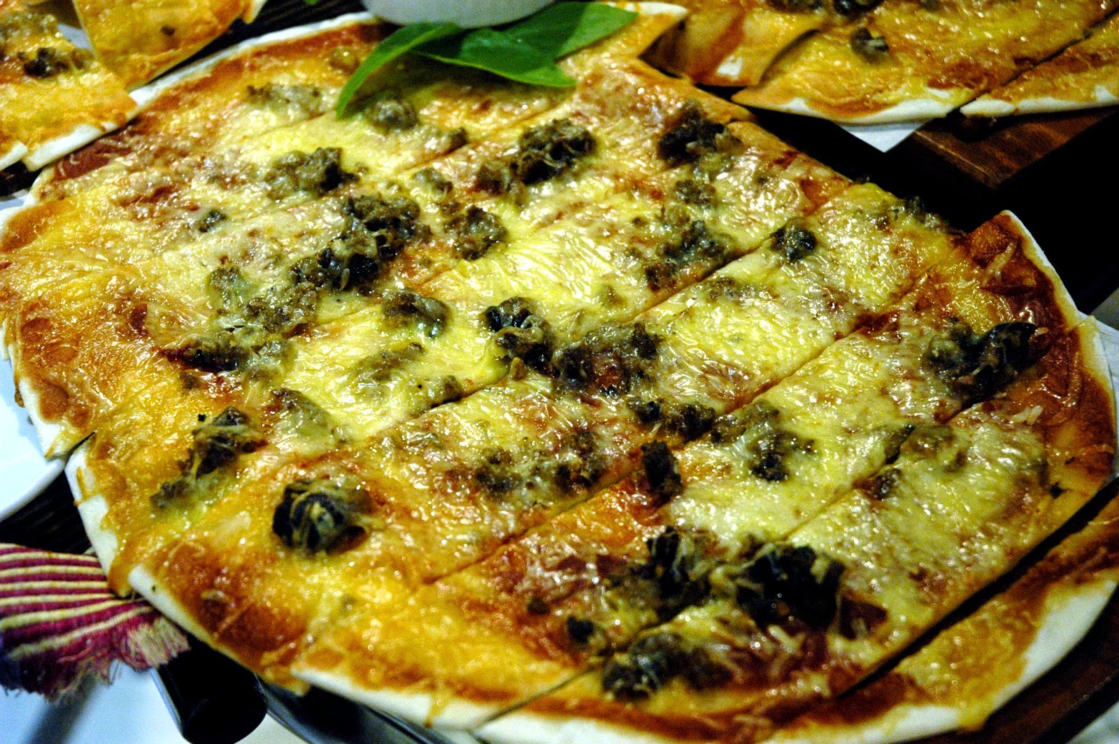 DUDE FOR FOOD: Flavors of Ilocos: A Fusion of Flavors at Bigaa GastroPub