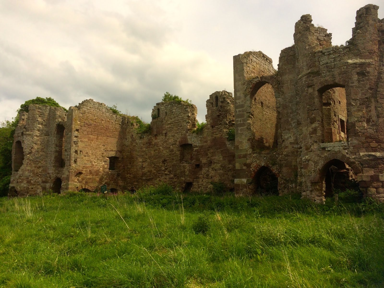 Days out in the Borders : Twizel Castle