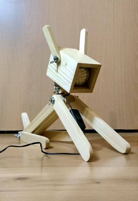 Lámparas hechas con madera