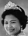Tiara Mania: Queen of Malaysia's Gendik Diraja Tiara