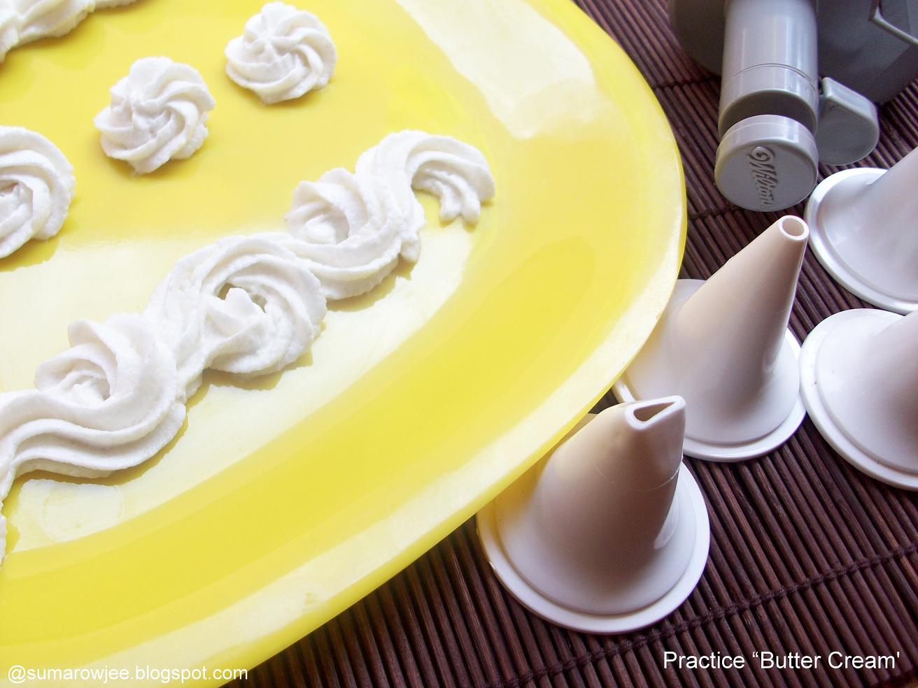 Cakes & More: Practice 'Buttercream'