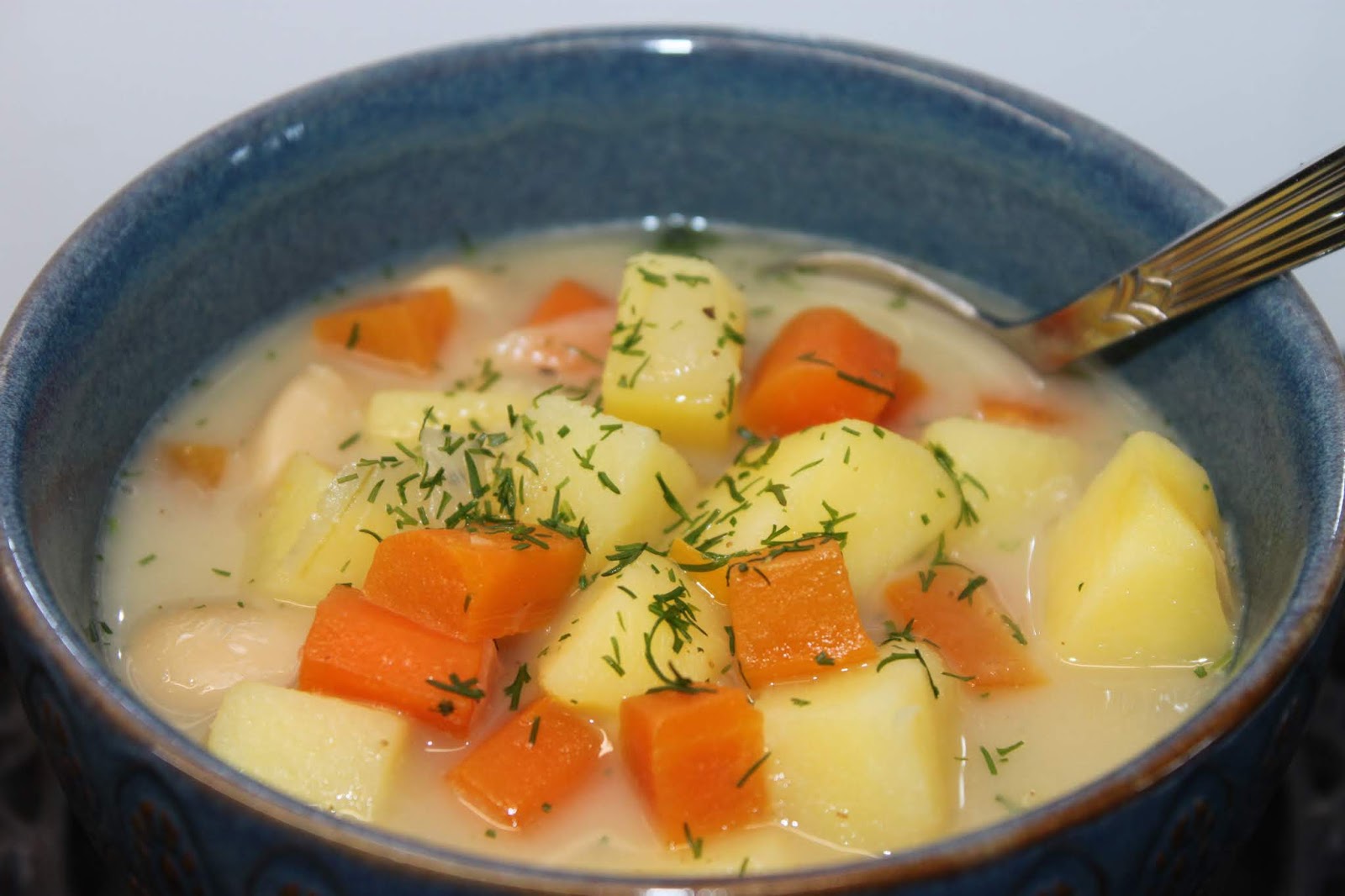 Toves kök - nästan bara vegetariskt: Vegetarisk soppa med fuskig fisksmak