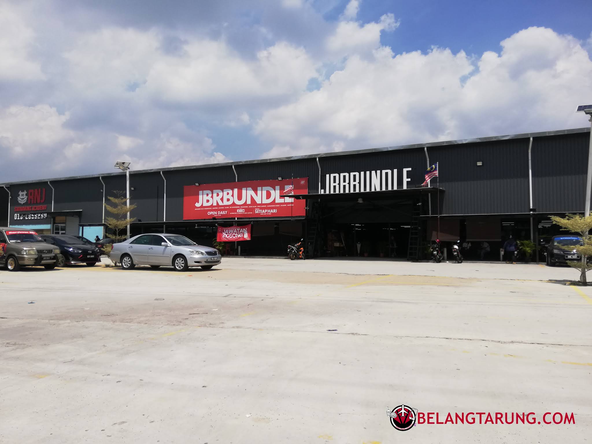 Barangan Terpakai Berjenama Di JBR Bundle Johan Setia Klang