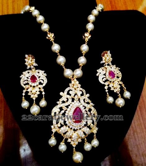 Pretty Locket in Peacock Design - Jewellery Designs