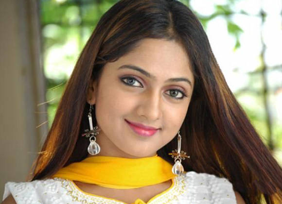 Sheela Kaur Wiki, biodata, affairs, Boyfriends, Husband, Profile ...