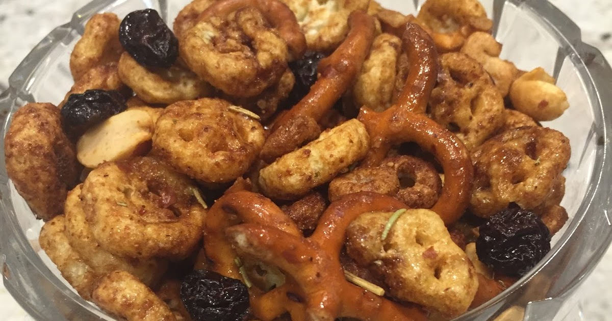 EVERYDAY SISTERS: Sweet, Salty and Spicy Honey Comb Snack Mix