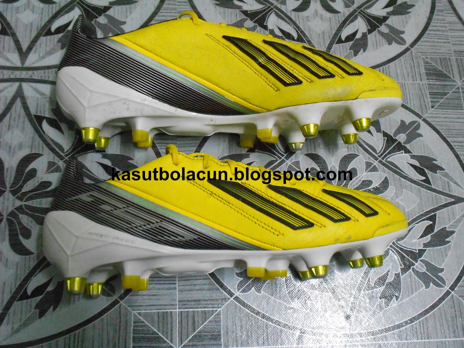 Kasut Bola Cun/Nice Football Boots: Adidas F50 Adizero Micoach 2 SG-KUNING