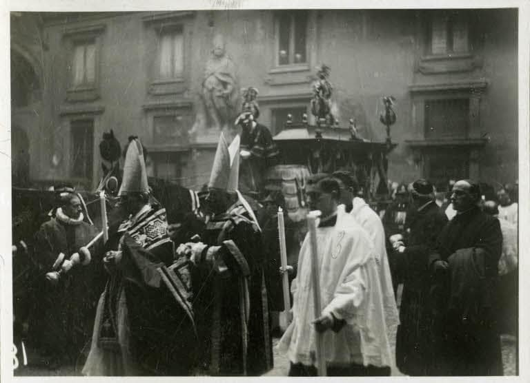 New Liturgical Movement: Historic Photos of a Cardinal’s Funeral Procession