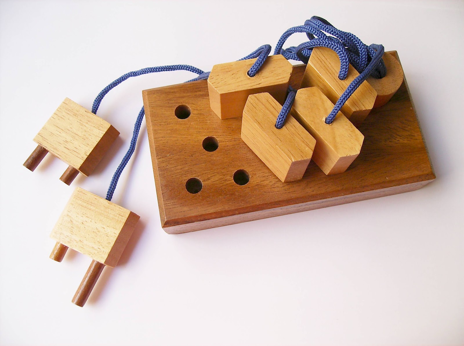 Gabriel Fernandes' Puzzle Collection: Plugboard