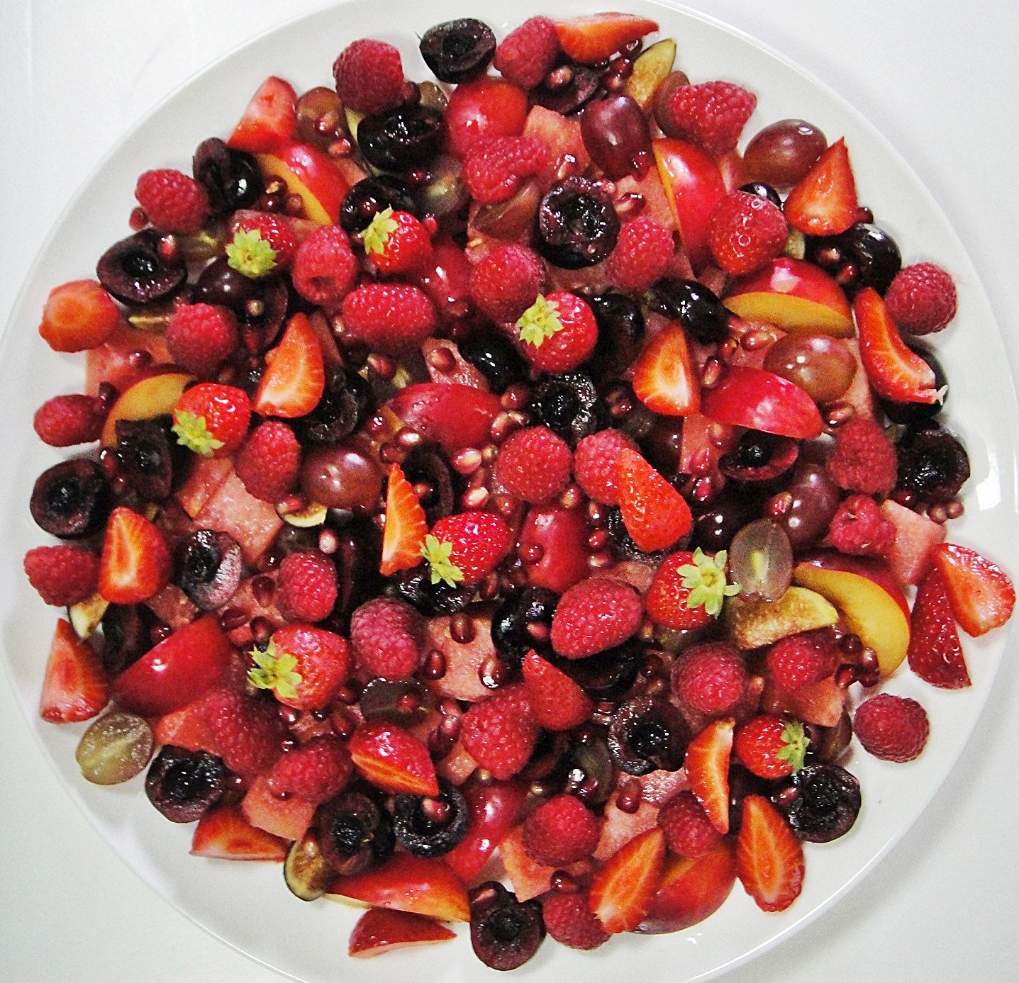 Maryam's Culinary Wonders: 844. Red Fruit Salad