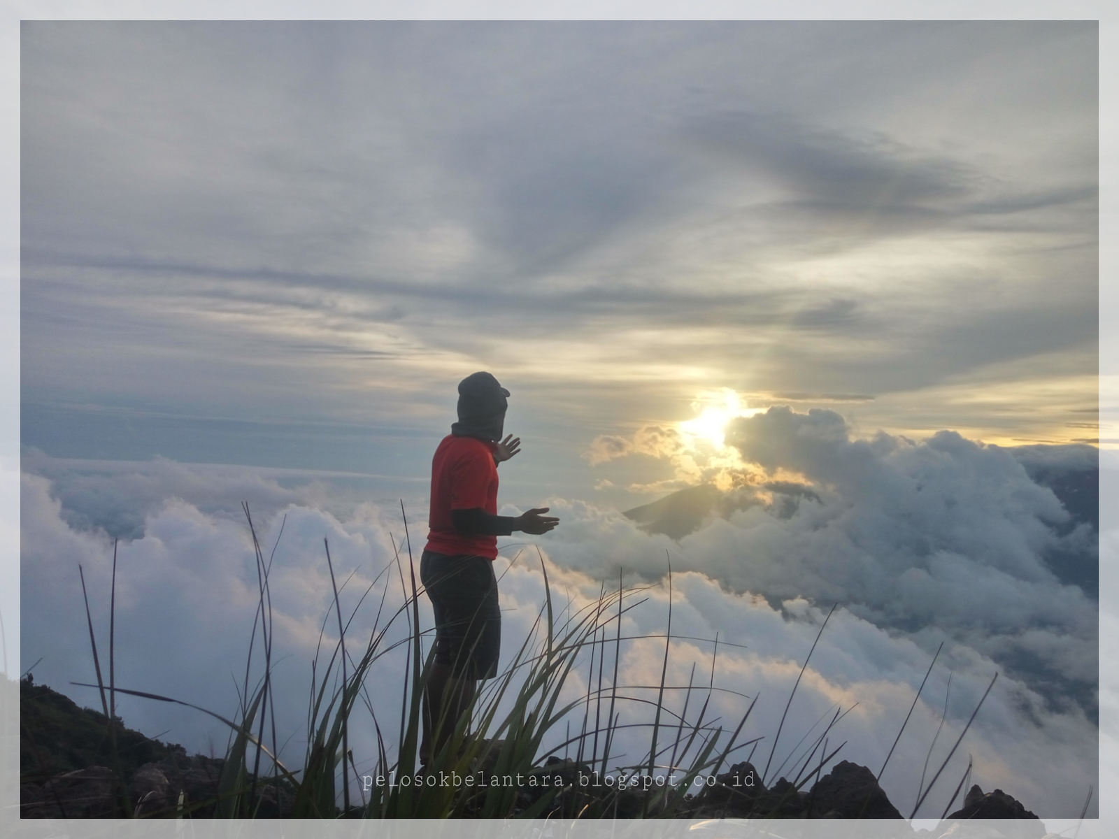 Alam Minangkabau: MENIKMATI KEINDAHAN GUNUNG MARAPI