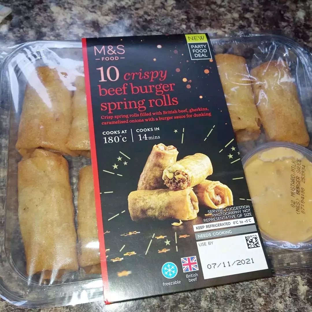 Supersupergirl's Food Reviews: M&S Crispy Beef Burger spring rolls