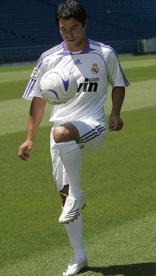 Football Player's Biography 7: Javier Saviola