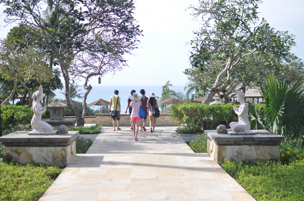 Rock Bar Bali Review | The Sweetest Escape