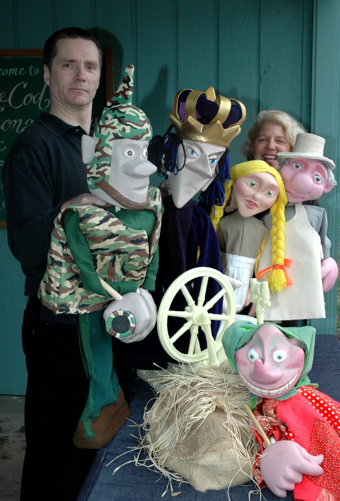 Galapagos Puppet Theater Blog: Dream Tale Puppets on December 2!