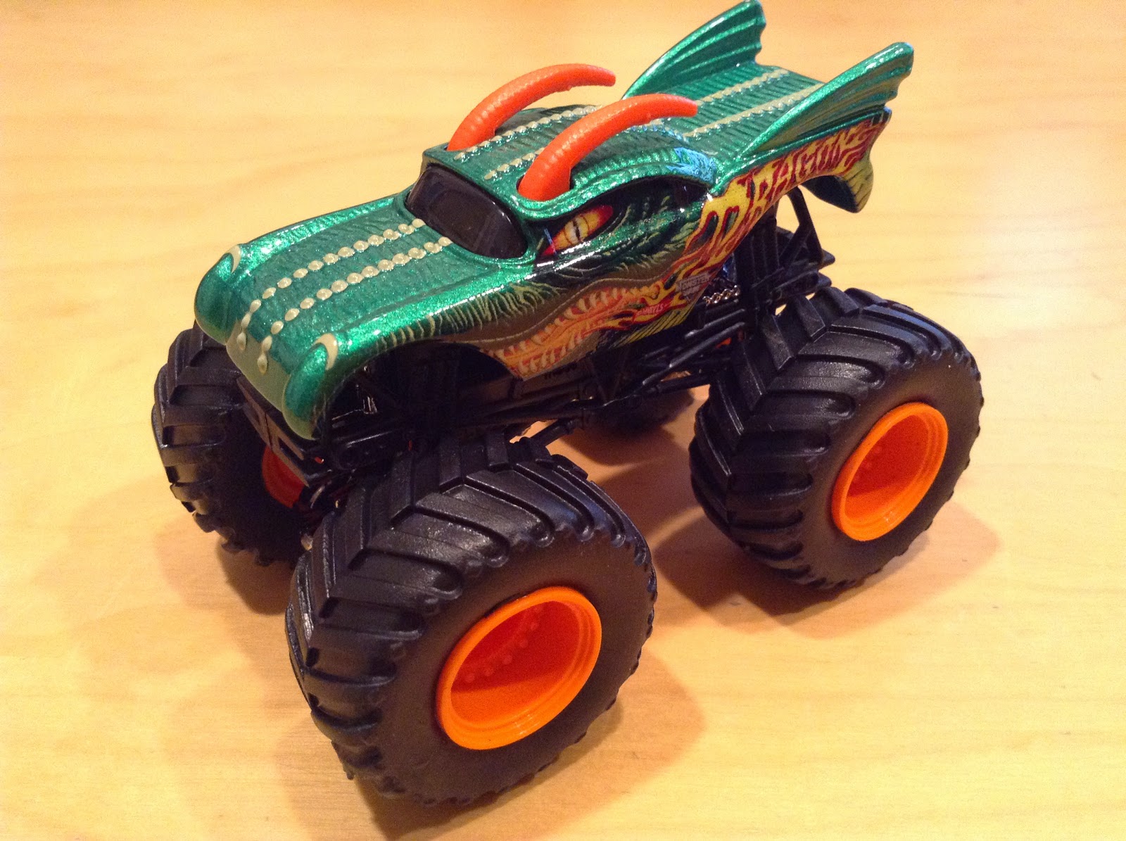 JULIAN'S HOT WHEELS BLOG: Dragon Monster Jam Truck (New For 2015)