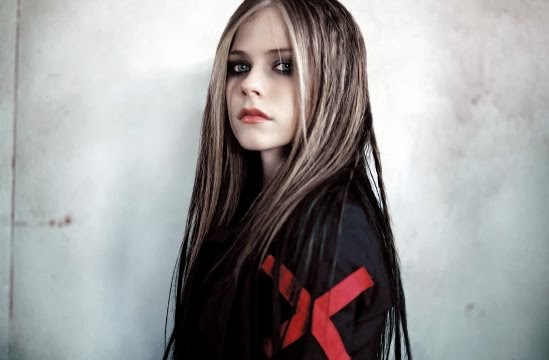 Ese rock que Avril tiene apagado dentro - Vida Avrilera | Blog de un ...