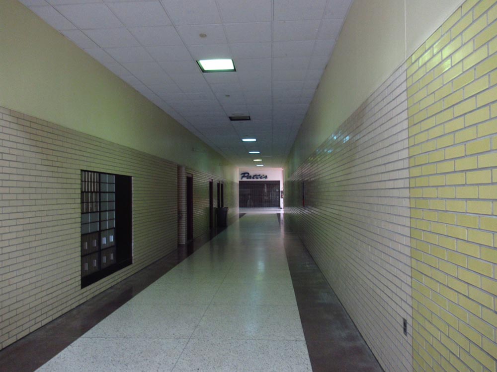 Sky City: Retail History: Warren Mall: Warren, PA