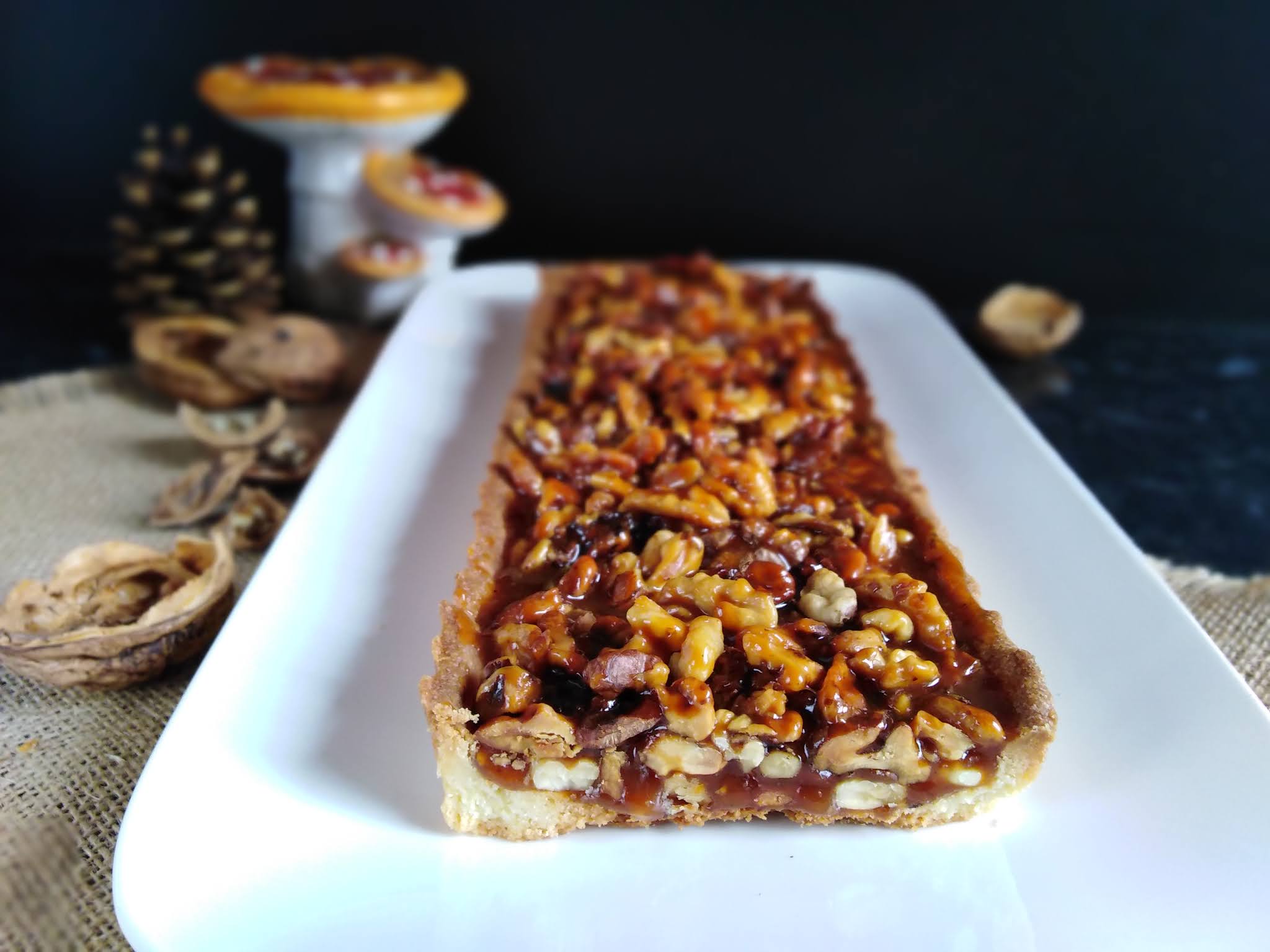 Tarte sablée aux noix et au caramel