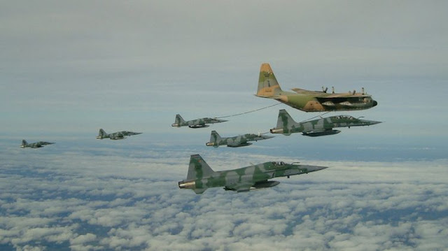 desarrollo defensa y tecnologia belica: Esperando el caza Gripen ...