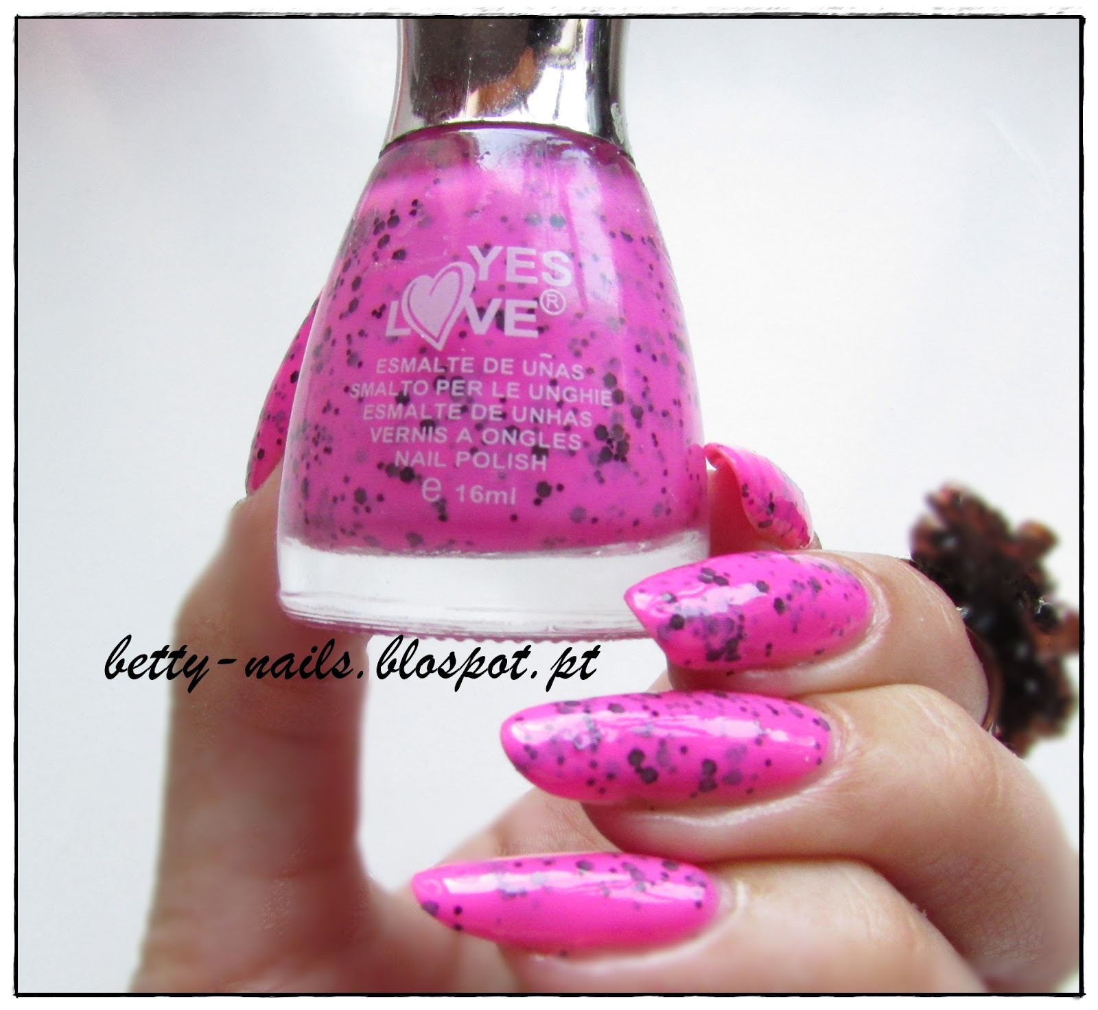 Betty Nails: Yes Love Speckled Collection - Swatches & Review