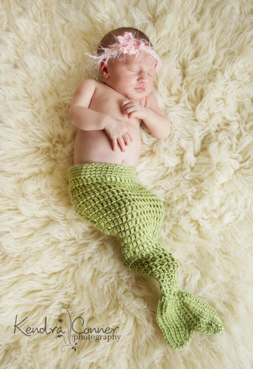 The Cozy Red Cottage: Tiny Mermaids