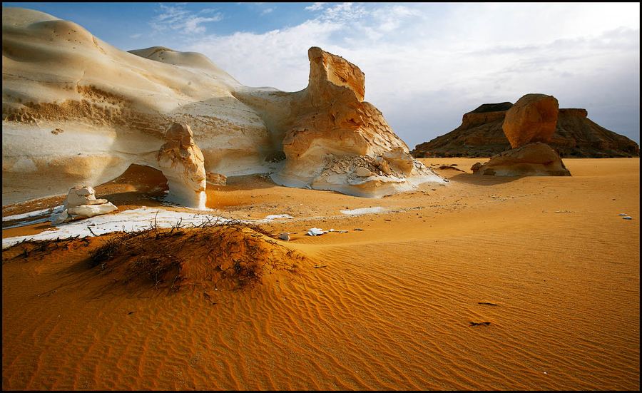 White Desert National Park, Egypt (with Map & Photos)
