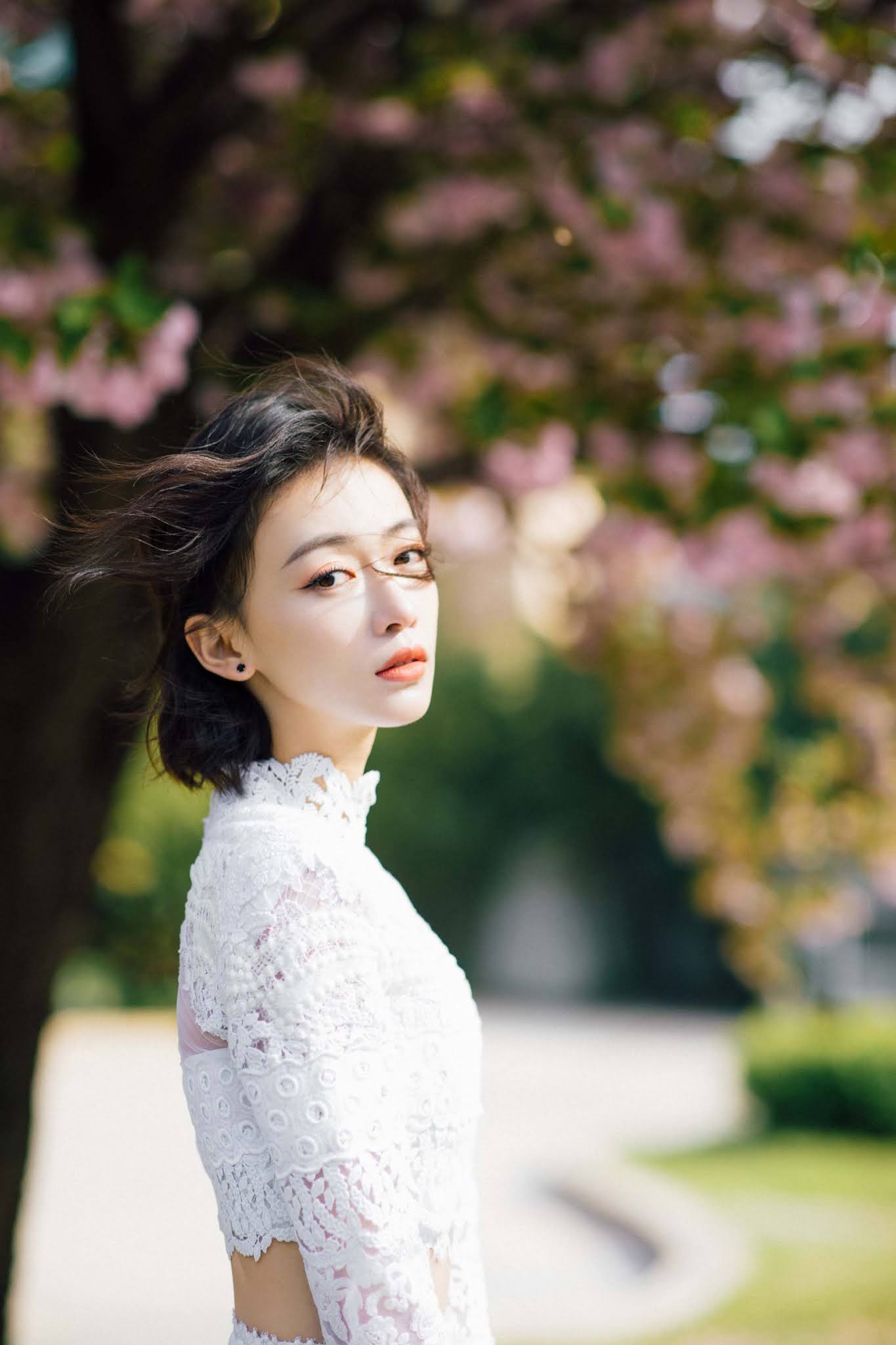 China Entertainment News: Wu Jinyan poses for photo shoot