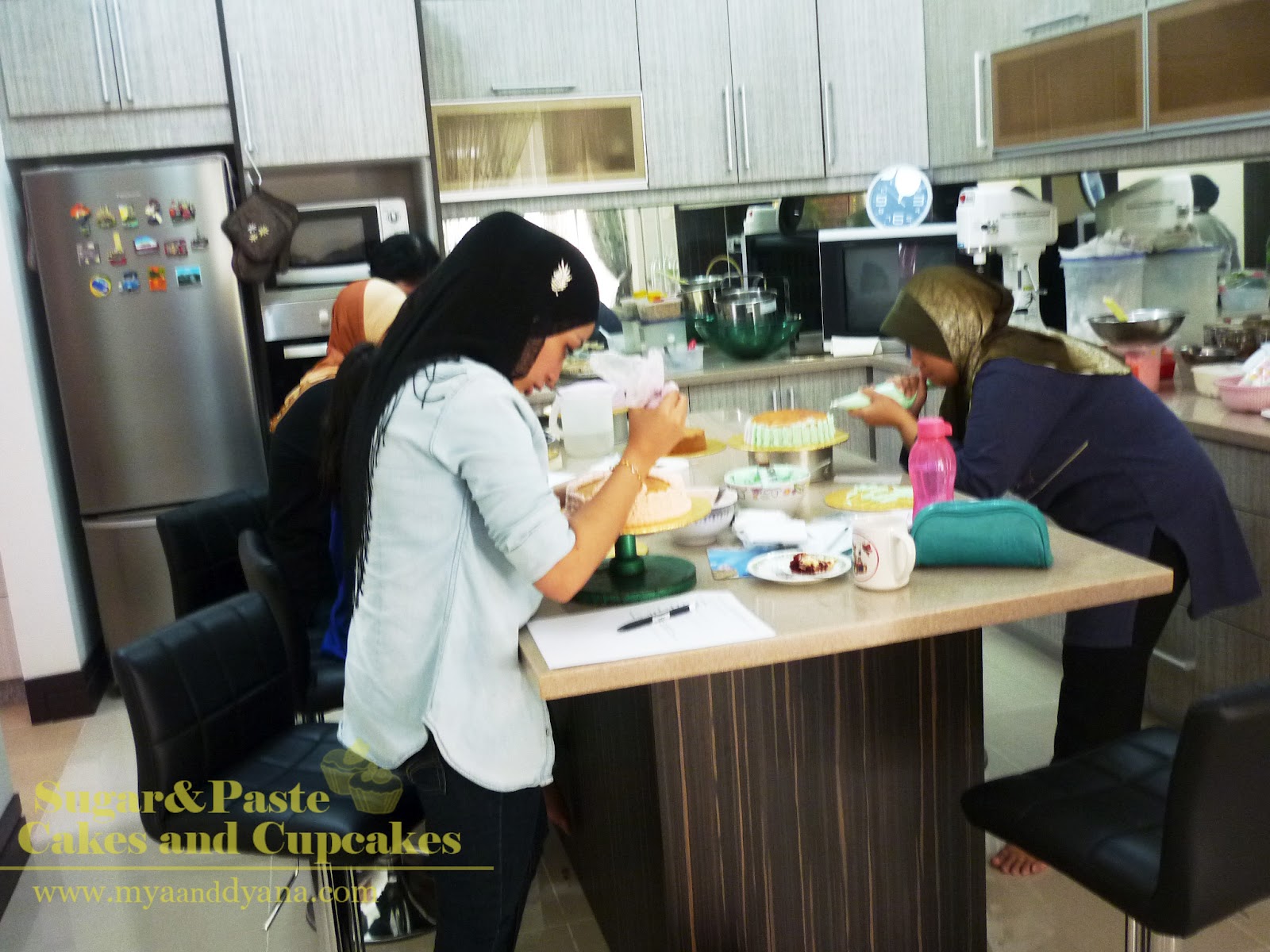 Sugar&Paste Cakes and Cupcakes: Baking Class
