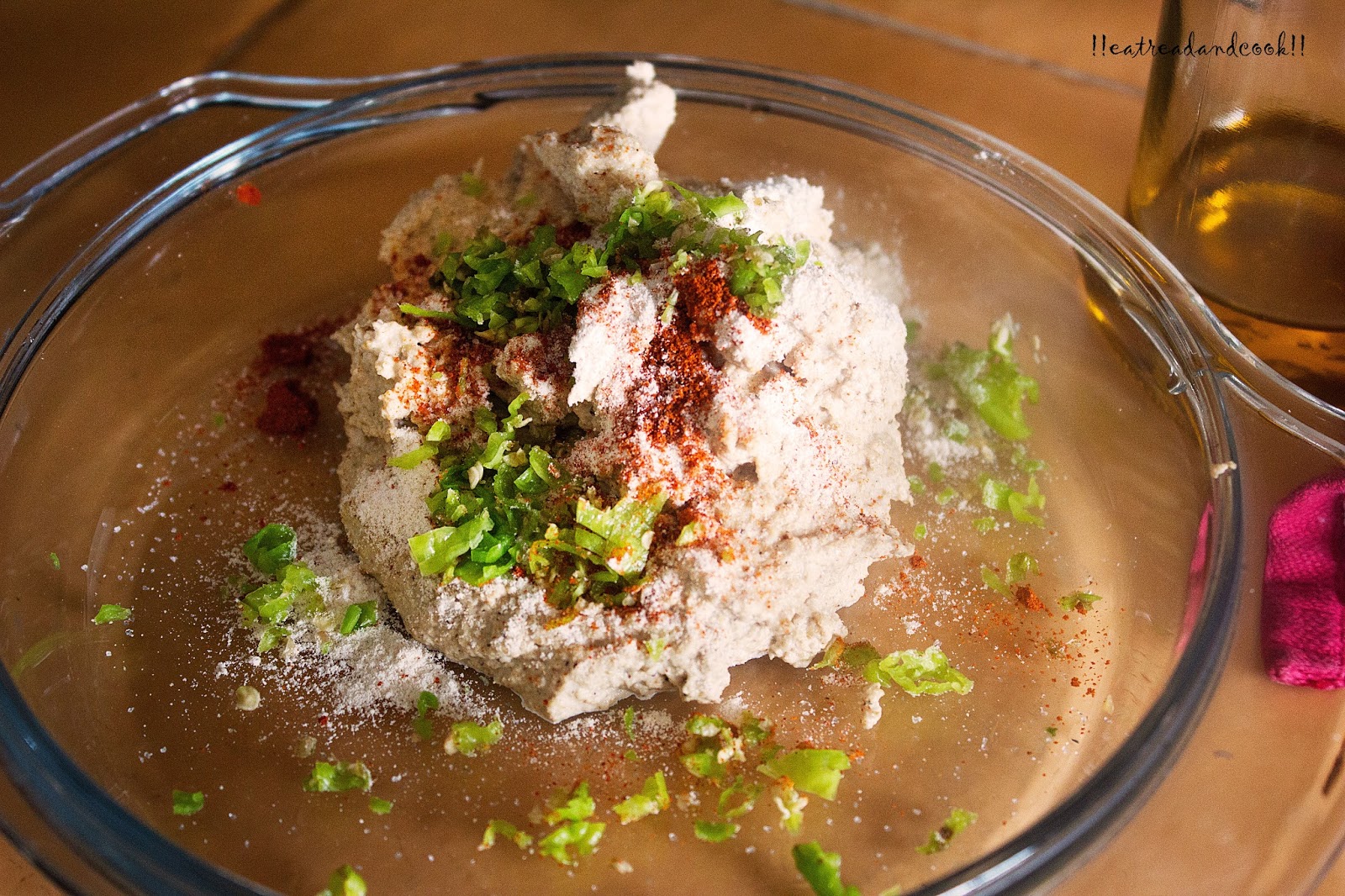 Posto Borar Jhal / Bengali Curry with Poppy Seeds Fritters