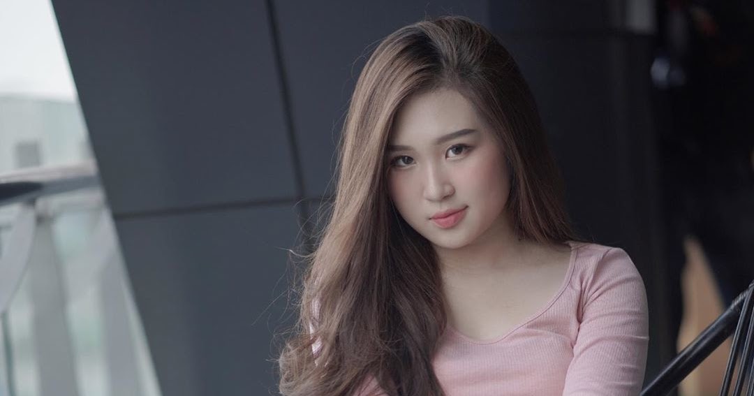 Ku Regut Perawan Pacaarku Saat Masih SMA ~ Ceriita Sekss