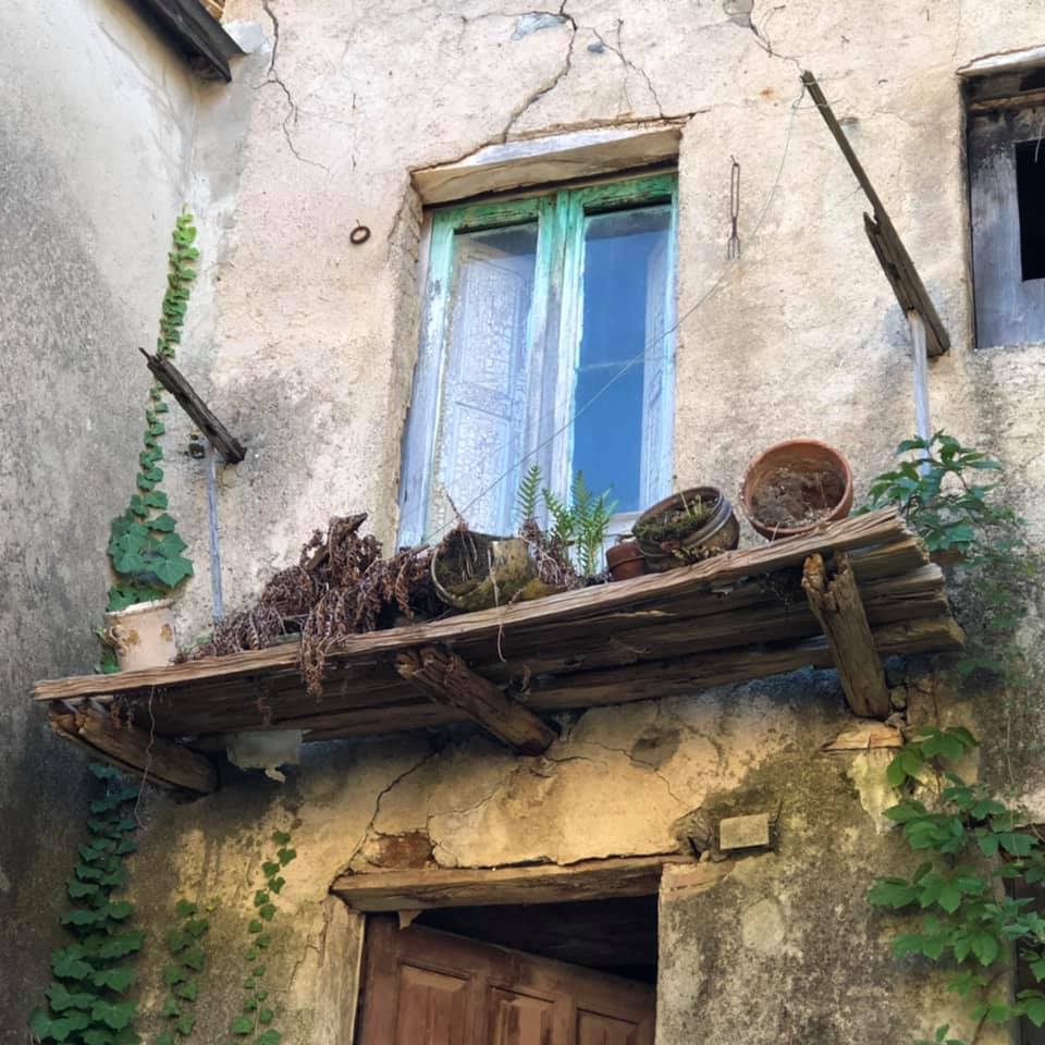 [c0ng3lati] nel t3mpo: Podargoni: borgo da scoprire