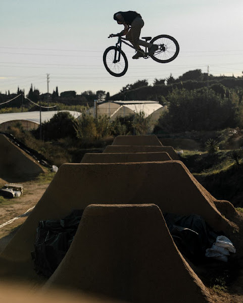 Vuelve el Dirt Jump más puro a La Poma Bikepark - MTBYMAS