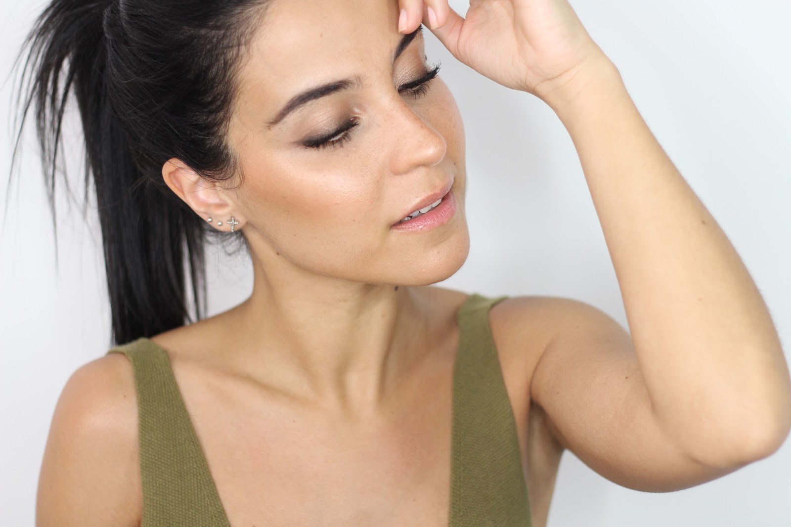 Maquillaje Fácil con Piel Bronceada y Luminosa | Vídeo Tutorial | The ...