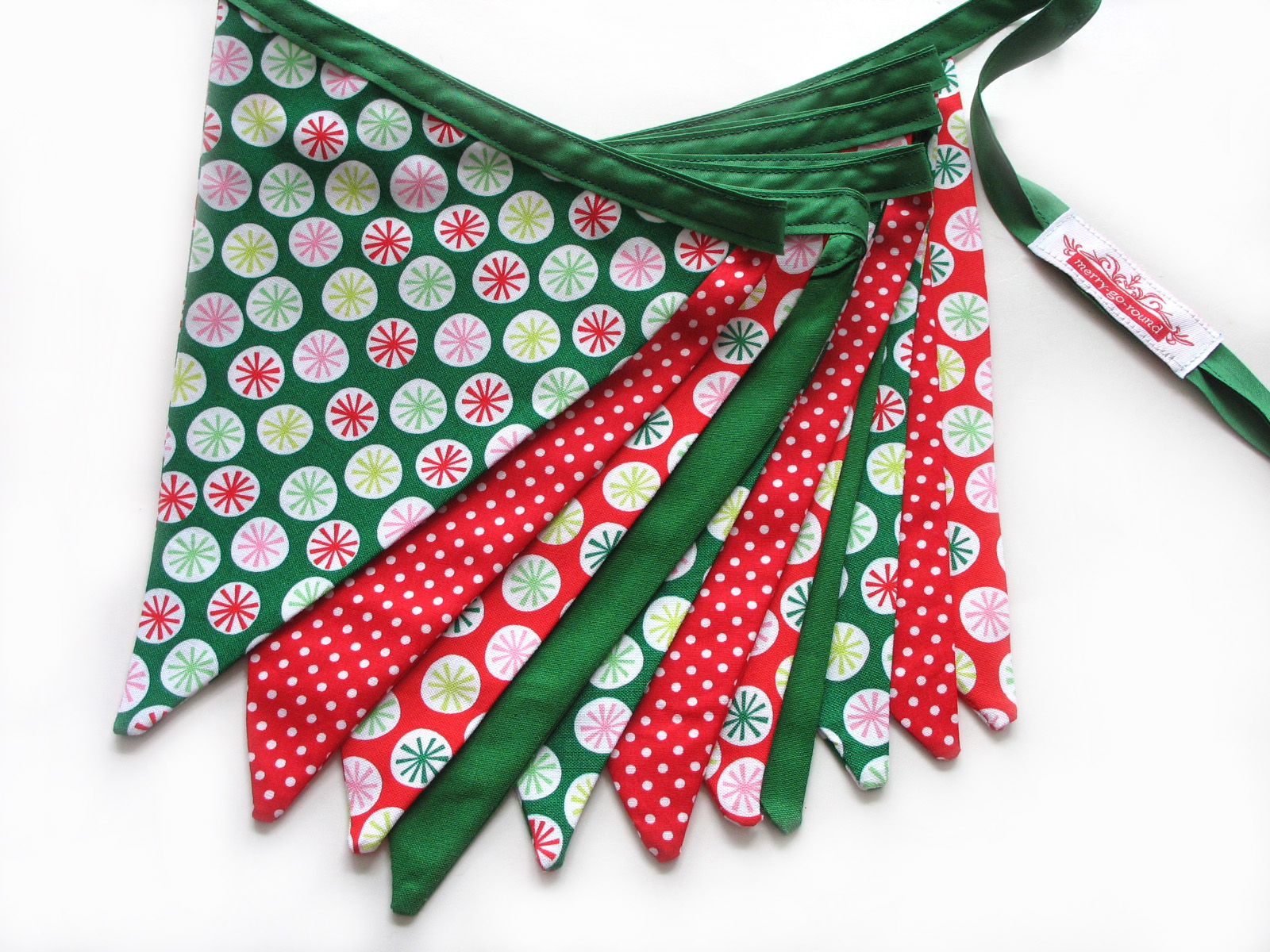 Merry-Go-Round Handmade: My Red & Green Christmas Handmade Fabric Flag ...