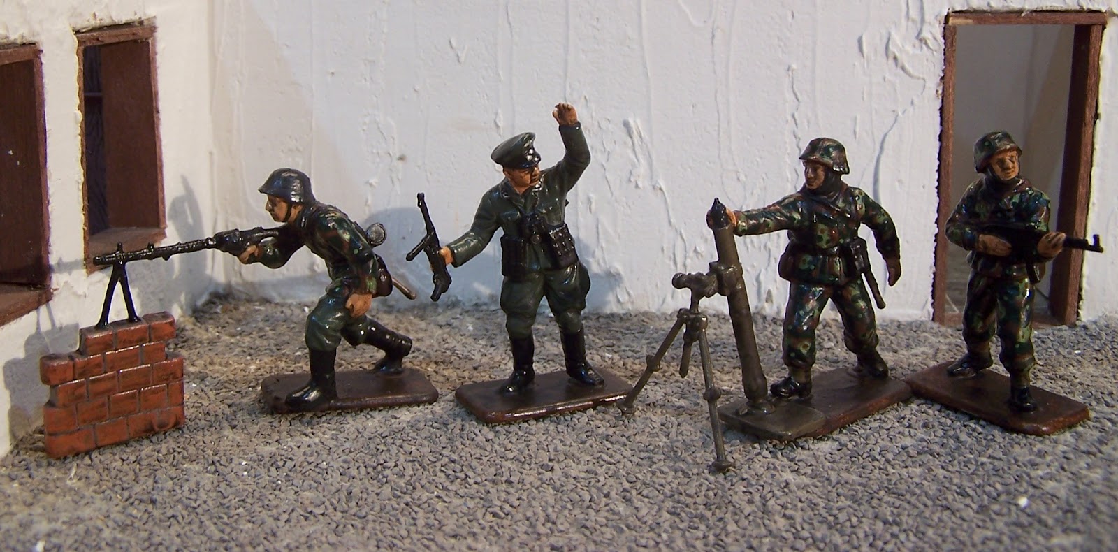 WWII Plastic Toy Soldiers: Italeri - Toy Soldiers
