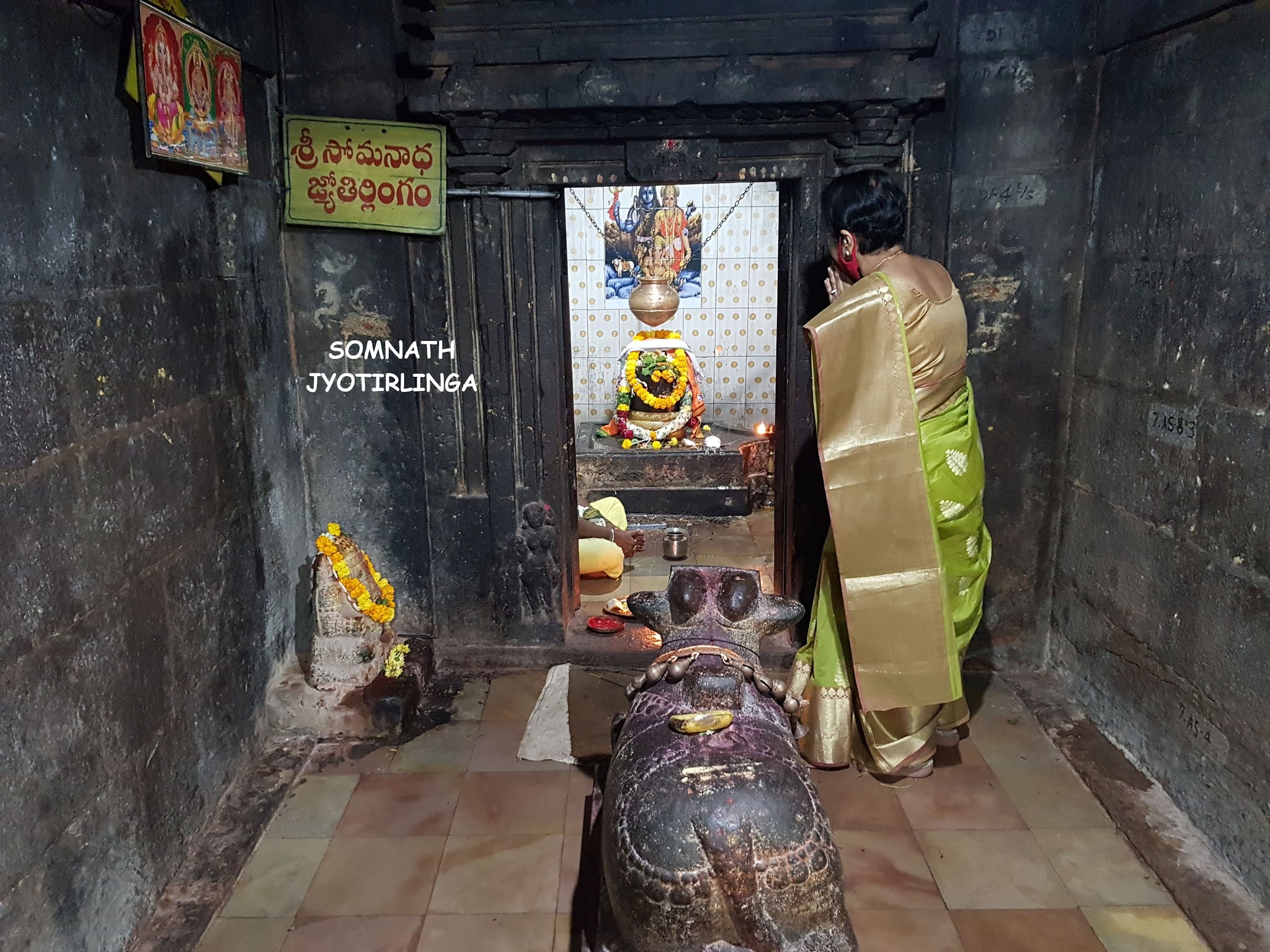 Raghu's column!: Sri Lalitha Someshwara Swamy Temple, Somasila.