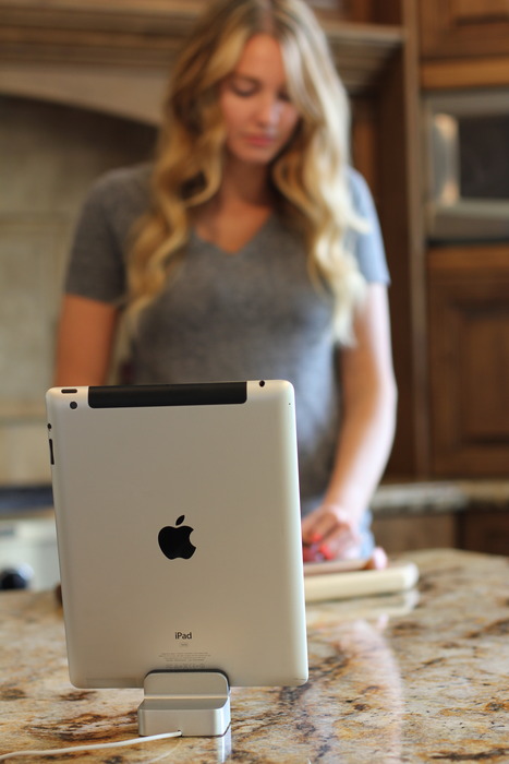 my wardrobe staples: Product Modelling and iPad Mini Giveaway